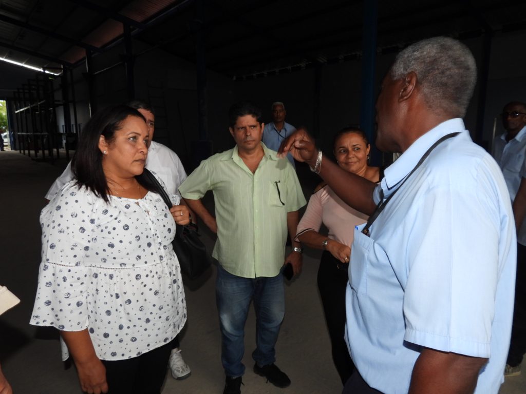 MINISTRA DE COMUNICACIONES CHEQUEA ESTADO DE LA PAQUETERÍA ...